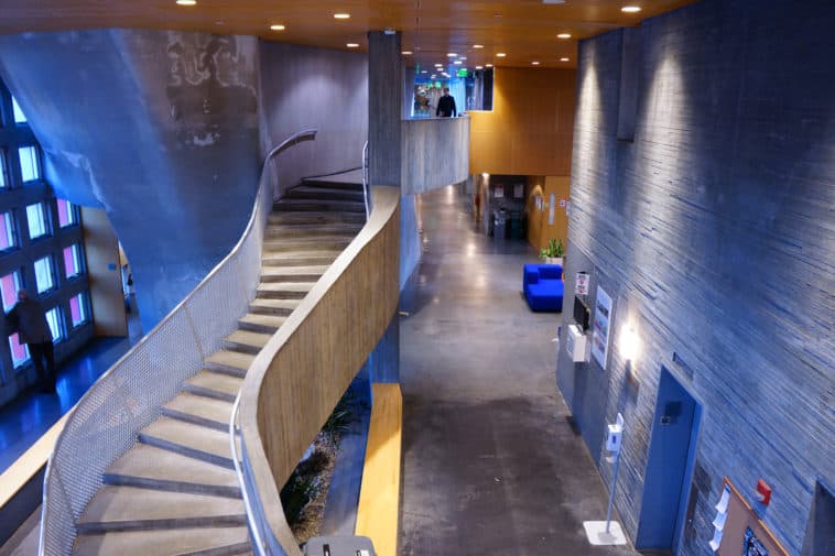 25 Best College Dining Halls – Features | Ranking